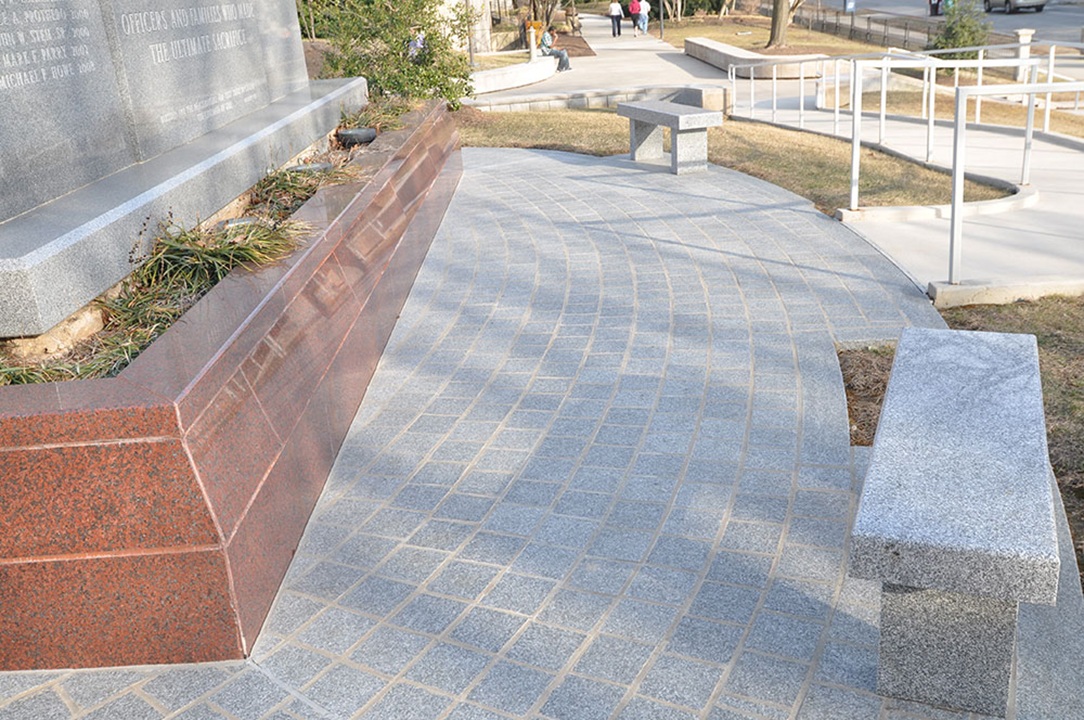 The Craftsmanship Behind Custom Masonry Monuments and Memorial Structures